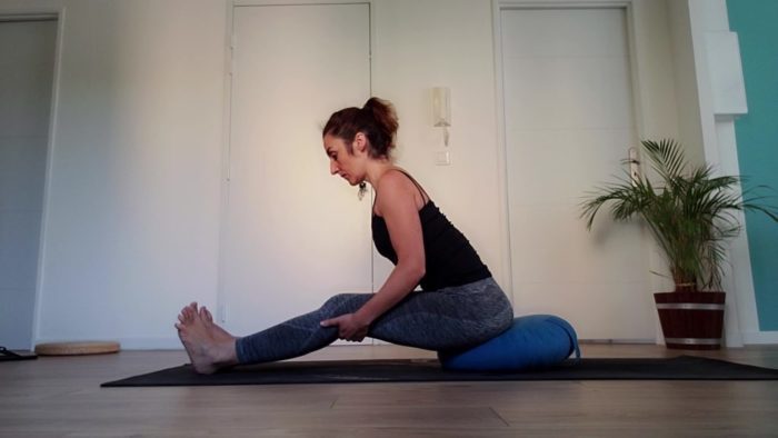 Paschimottanasana : comment pratiquer la pince sans se blesser?