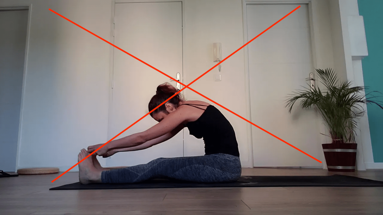 Paschimottanasana : comment pratiquer la pince sans se blesser?